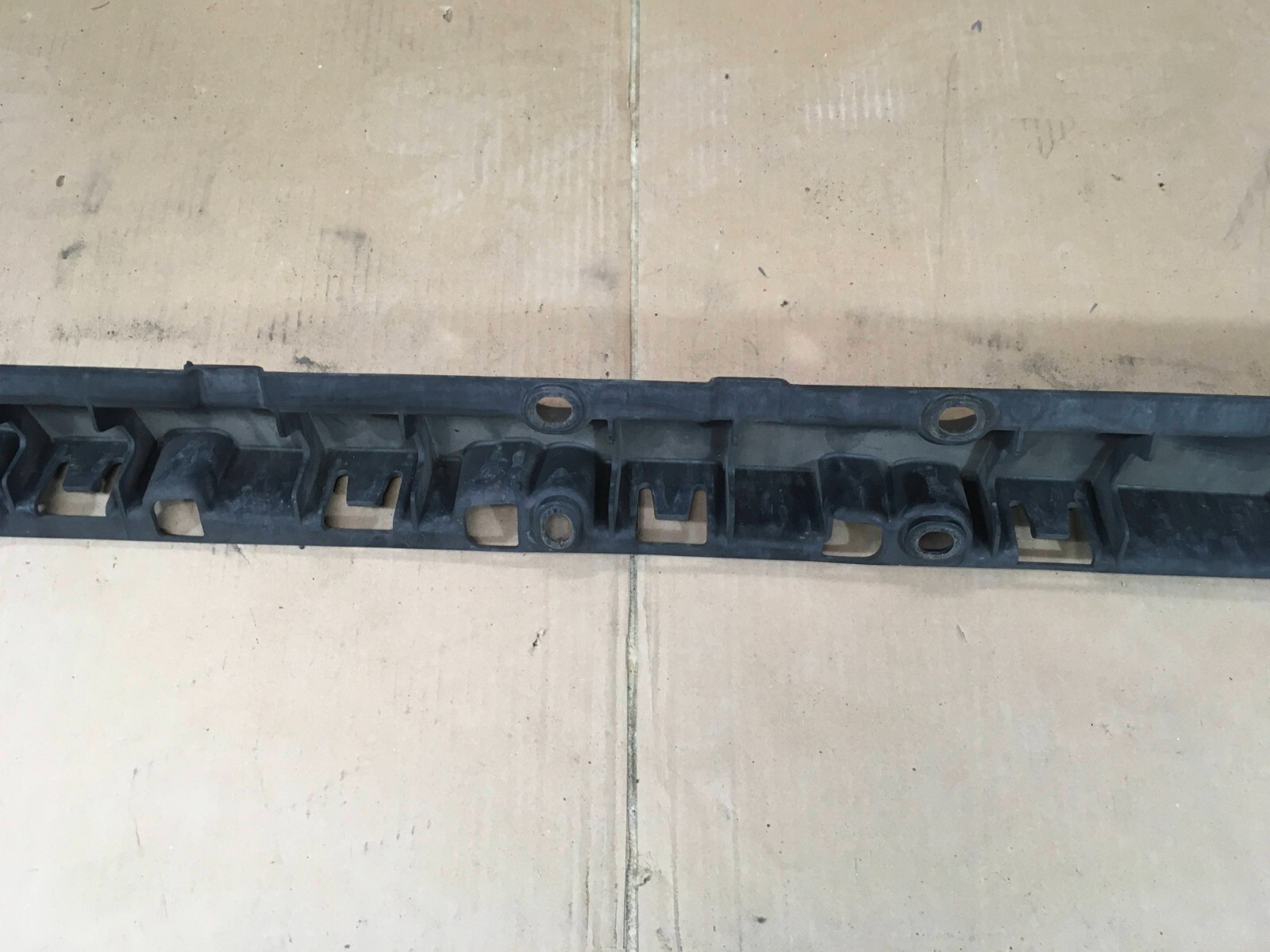 BMW OEM 07-13 X5 Exterior-rocker Molding Mount Left 51777207195 for ...