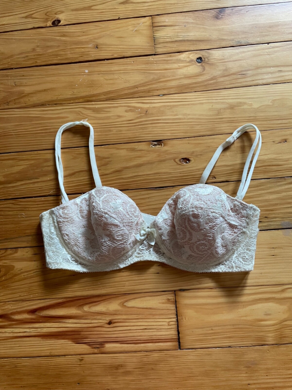 Vintage Victoria’s Secret Bra 38C White - Gem