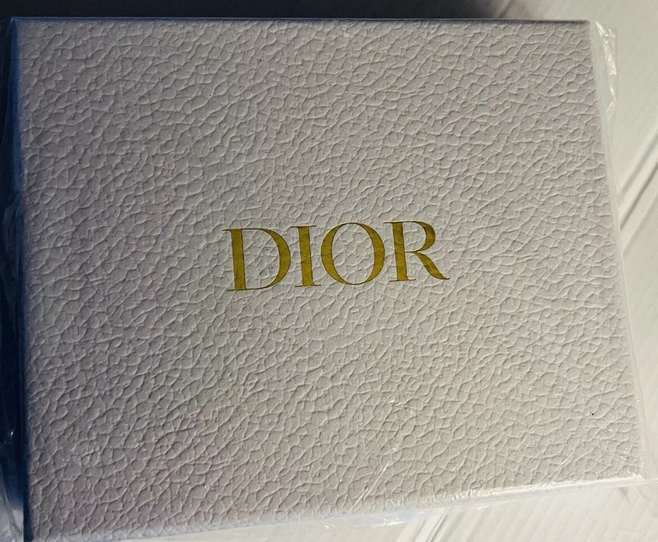Miss Dior Gift Set ( Dior Gift box, Hair Mist & Dior Rose Quartz Comb ...