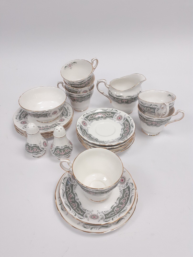 Second hand Paragon Tea Set Pink in Ireland Compare easily | May 2022