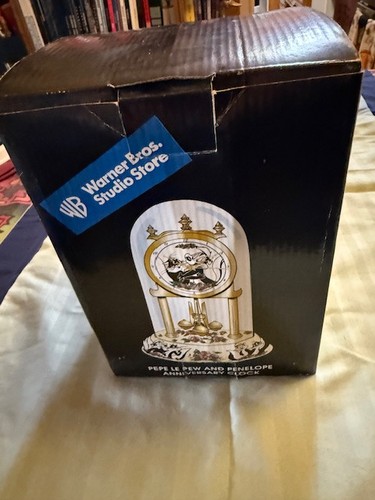 PePe Le Pew and Penelope Anniversary Clock Warner Bros Store, Working ...