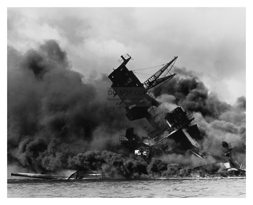 USS ARIZONA NAVY BATTLESHIP BURNING AND SINKING AT PEARL HARBOR WW2 ...
