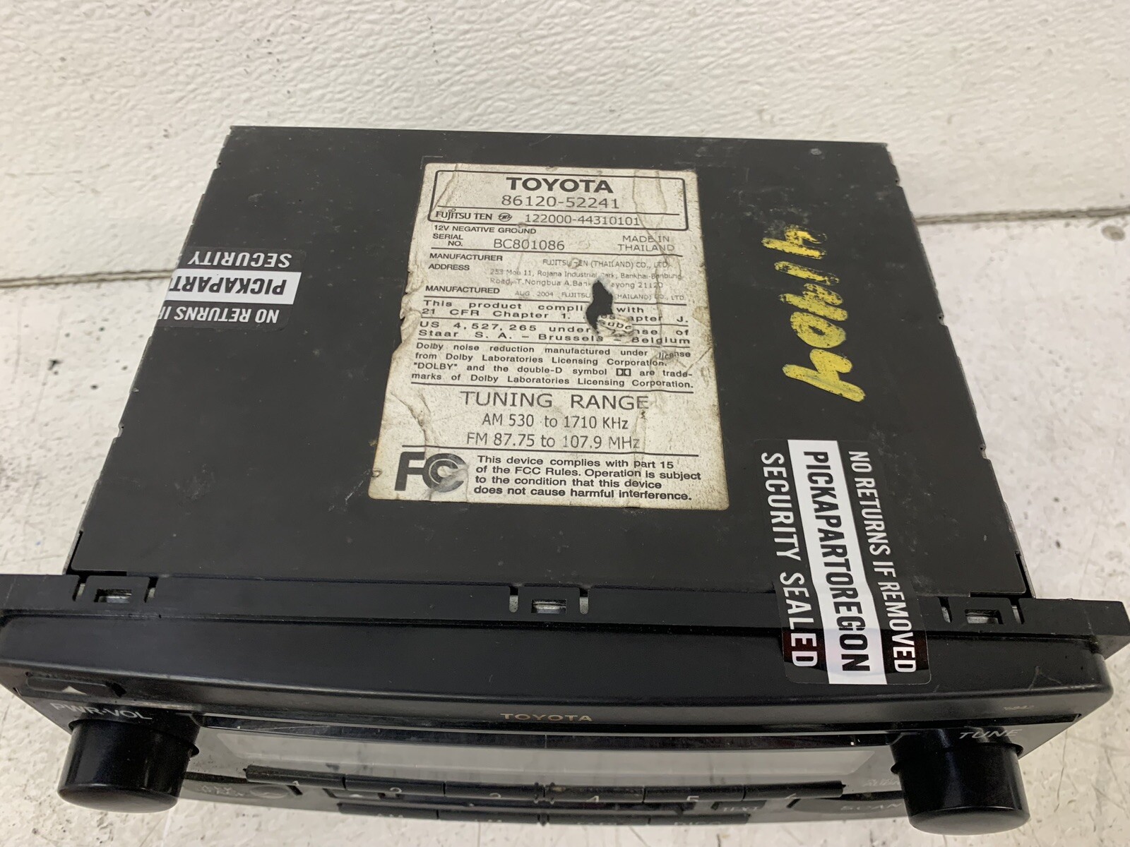 2004-2007 Toyota Highlander CD & cassette radio stereo 16842 receiver ...