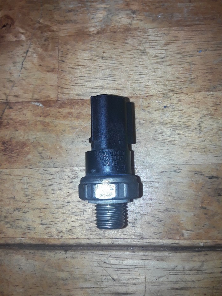 USED Genuine Chrysler Switch Oil Pressure 68070741AC / 68070741-ac OEM ...