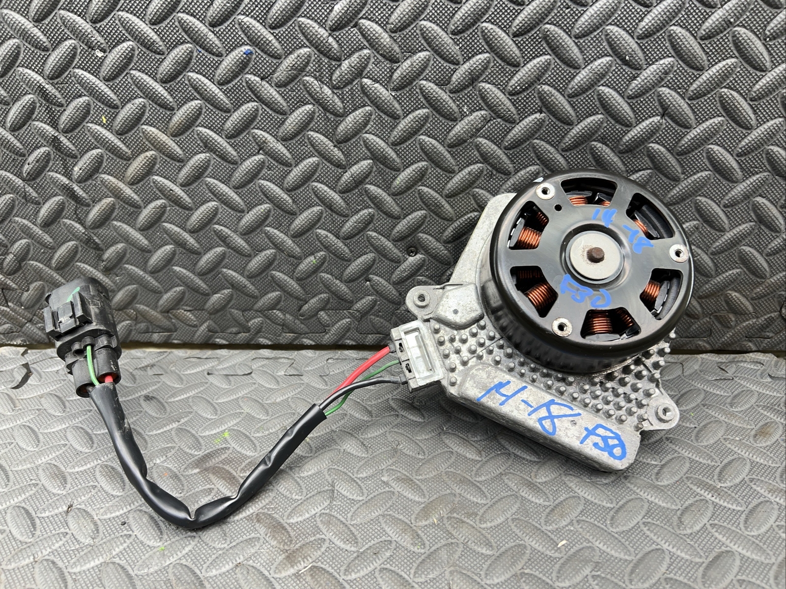 OEM 2014-2018 BMW F22 F30 F32 B46 B58 Diesel Radiator Cooling Fan Motor ...