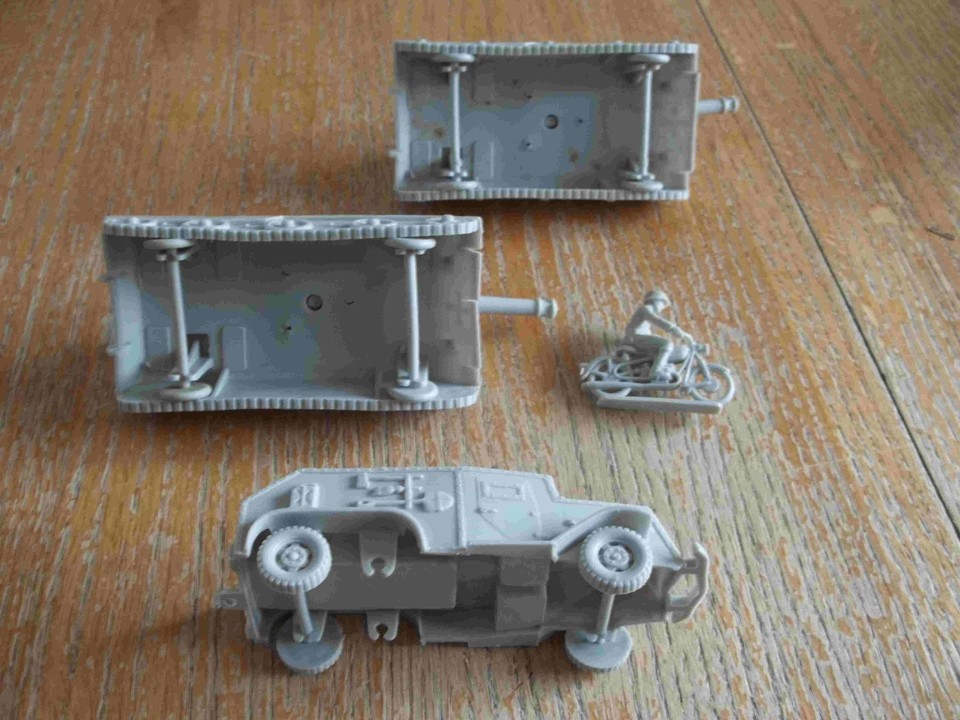 1972 MARX Desert Fox Playset full set of light gray German Armor | eBay