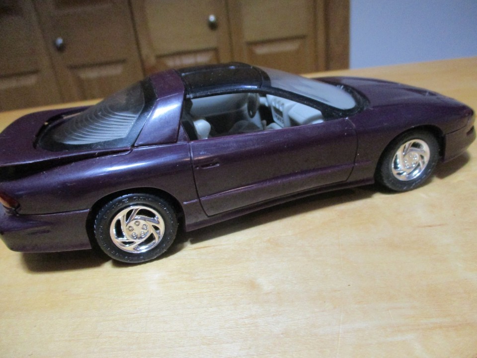 AMT/ERTL 1995 Pontiac Firebird T-top , purple Dealer Promo Model 1/25 ...