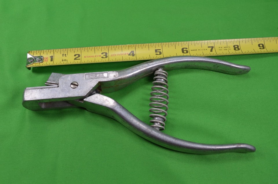 IDEAL Ear Notching Tool Punch,Swine,Cattle Preowned | eBay