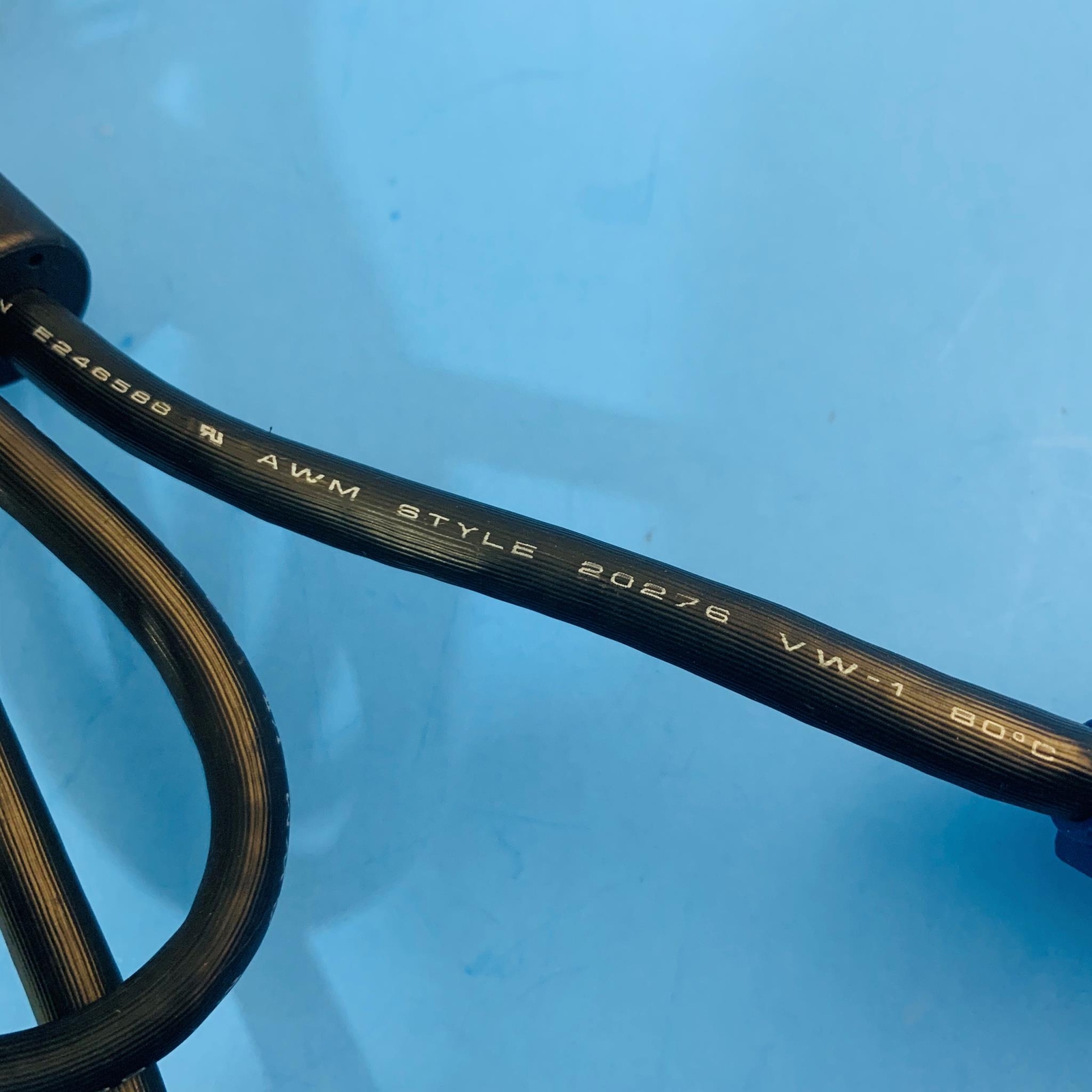 Genuine Hotron E246588 AWM Style 20276 VW-1 30V 18-Pin M2M Monitor VGA ...