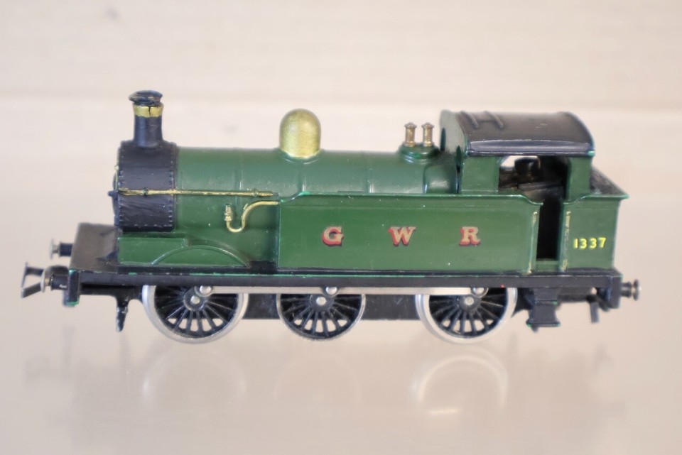 HORNBY DUBLO 2207 2 RAIL RE PAINTED GWR 0-6-0 CLASS R1 TANK LOCOMOTIVE ...