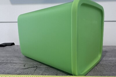 Tupperware Green Square Container 2.2L L 9 1/4Cups W Cover | eBay