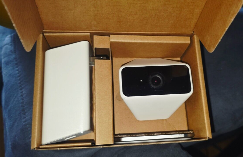 Xfinity Xcam2 HD Security Motion Camera Indoor Outdoor SCHC2AEW Brand ...