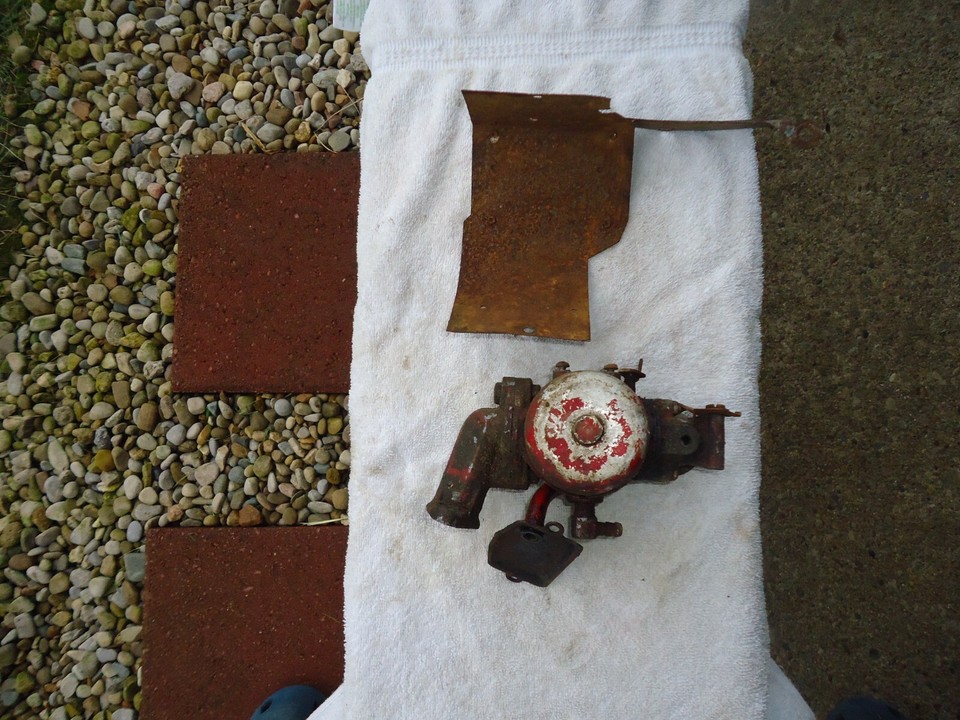 Vintage Clinton Engine Parts / Model VS 100 233 / Carburetor / ID Tag ...
