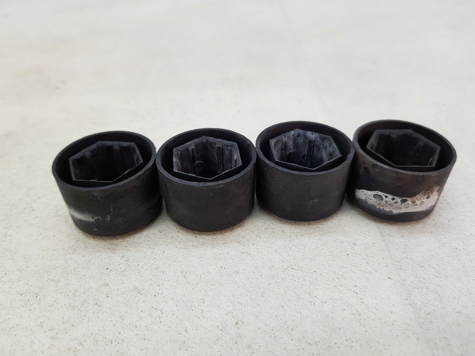 VOLKSWAGEN GOLF MK5 04-08 WHEEL NUT BOLT CAP COVERS PLASTIC 1K0601173 ...