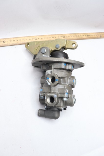 Bendix Air Brake Valve T290181 909762 4 for sale online | eBay