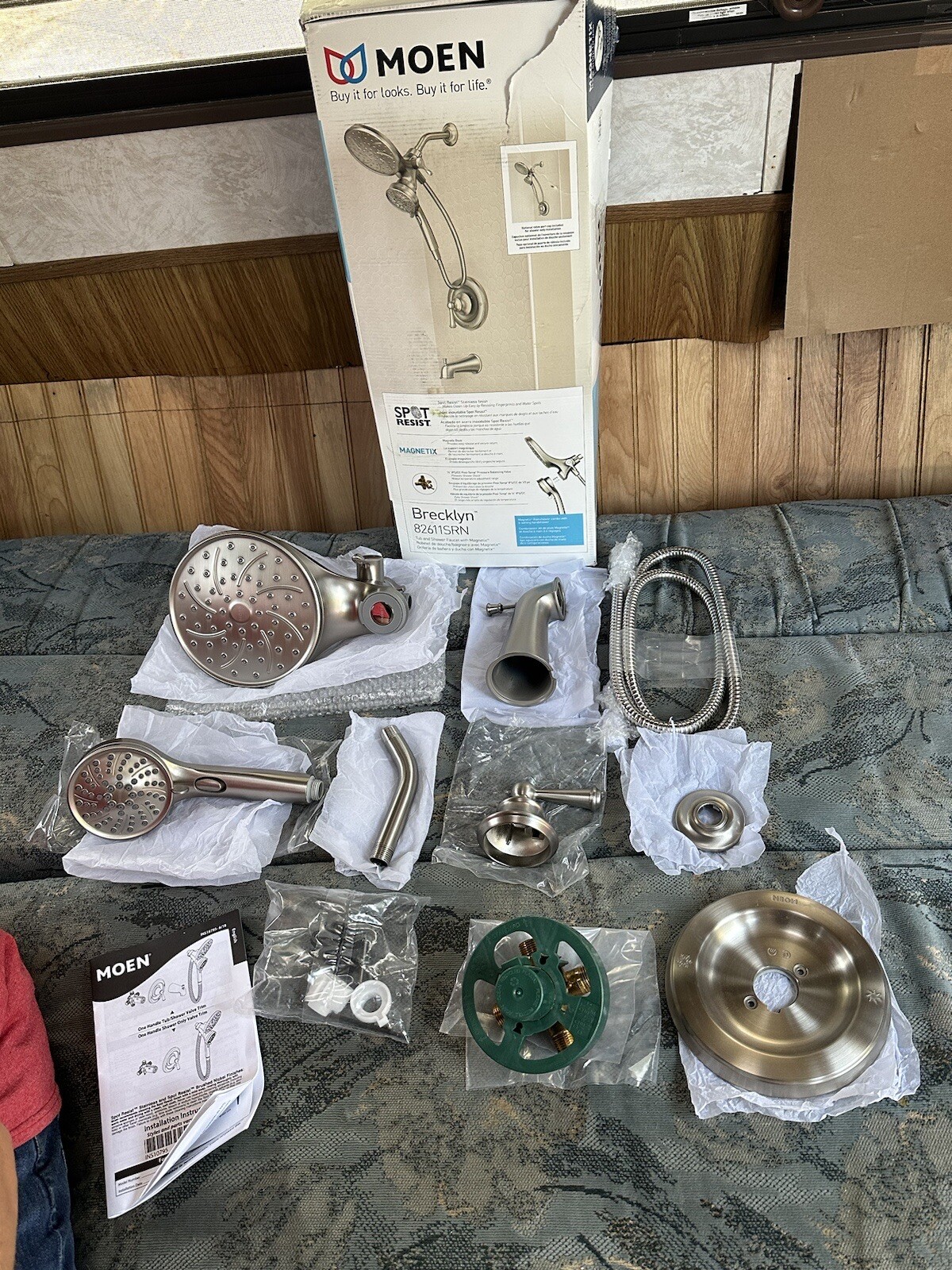 Moen Brecklyn Magnetix Rain shower Combo W/6 Setting Hand Shower ...