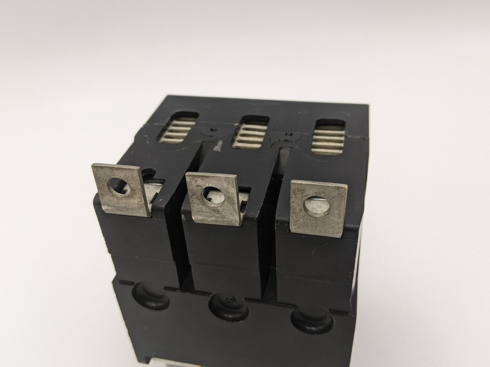 Eaton GHB3030 Bolt On Circuit Breaker 30A 3P 480Y/277V 3PH GHB 30 Amp 3 ...