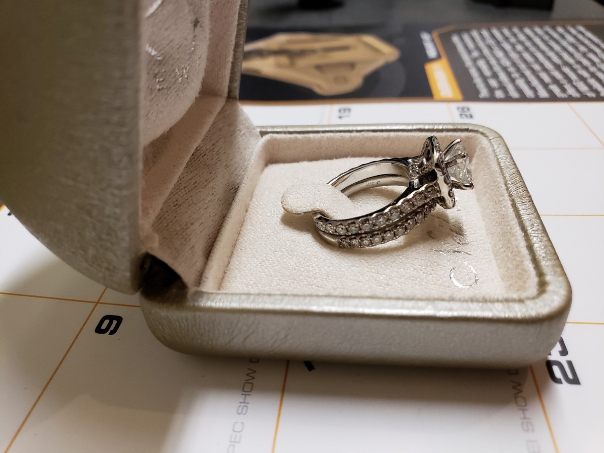 Neil Lane Engagement Rings In Box