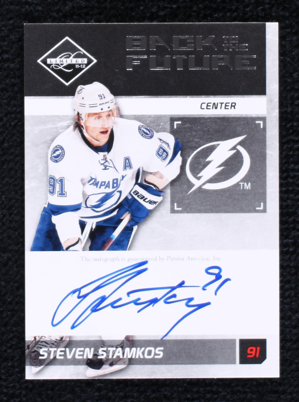 2011-12 Limited - Back to the Future Signatures #4 Steve Yzerman ...