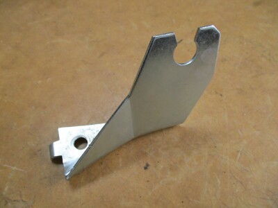 HOLDEN HZ WB V8 308 5.0L ACCELERATOR CABLE BRACKET MONARO GTS STATESMAN ...