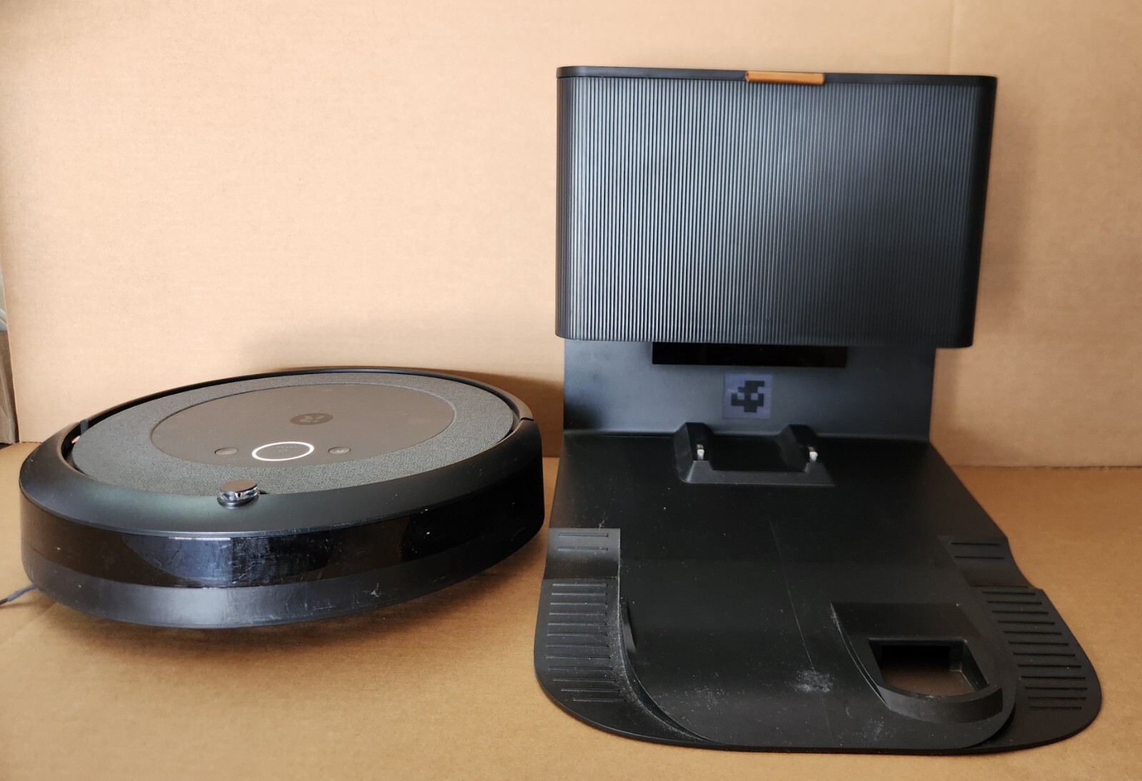 USED iRobot Roomba i5+ Self-Emptying Robot Vacuum USED READ R02 ...