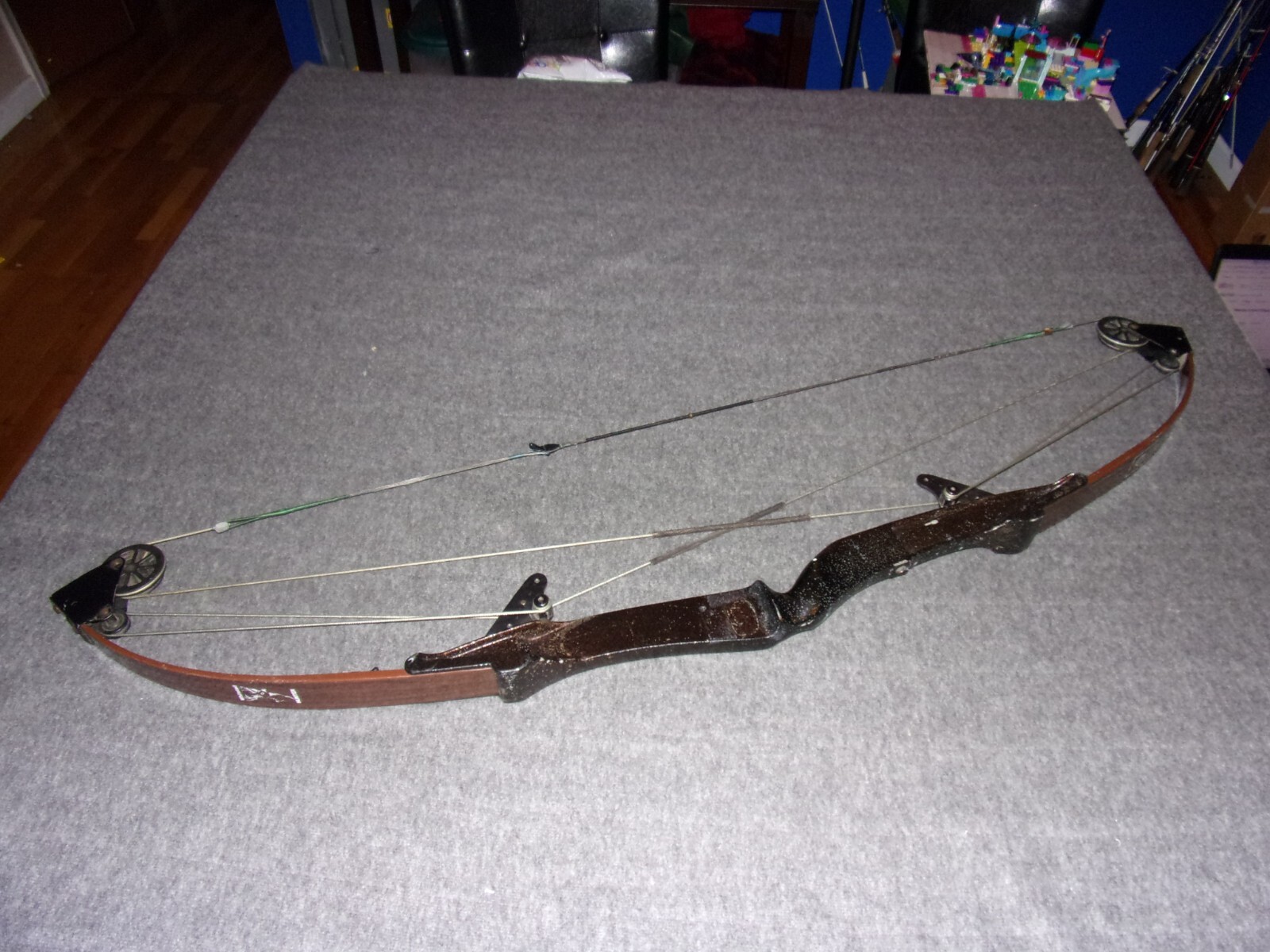 Vintage Bear Whitetail Hunter Bow