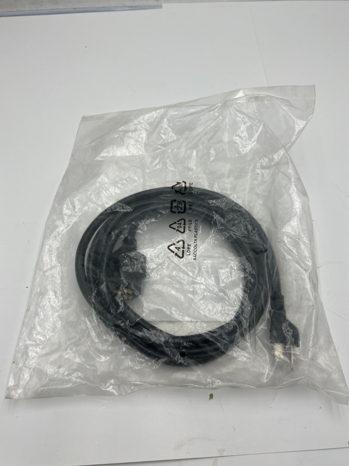 (QTY 1) APC Power Cord 5-15P, IEC C19, 10Ft, Lock Input Cord AP8750 | eBay