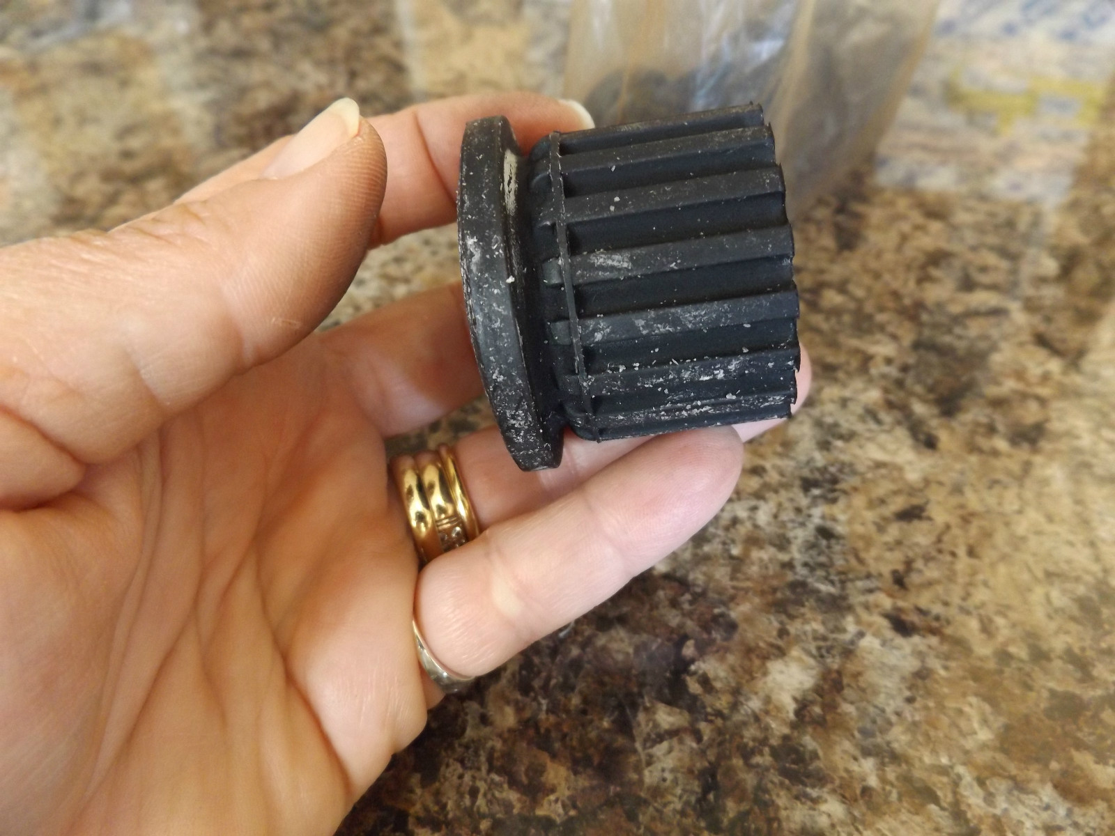 New Genuine Nissan see description 720 & Urvan Rear Spring Bush 55045 ...