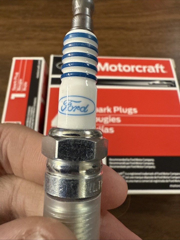 SET OF 4 OEM Genuine MOTORCRAFT PLUGS SP525X/SP525 CYFS12YEC | eBay