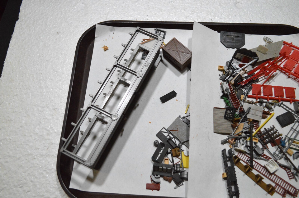 HO Scale Lot of Mixed Train Junk Yard Misc Parts | eBay