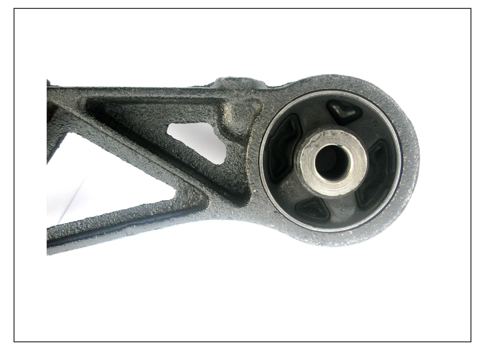 FOR TOYOTA HIACE REAR DIFFERENTIAL DIFF ARM MOUNTING BUSH 5238026082 ...