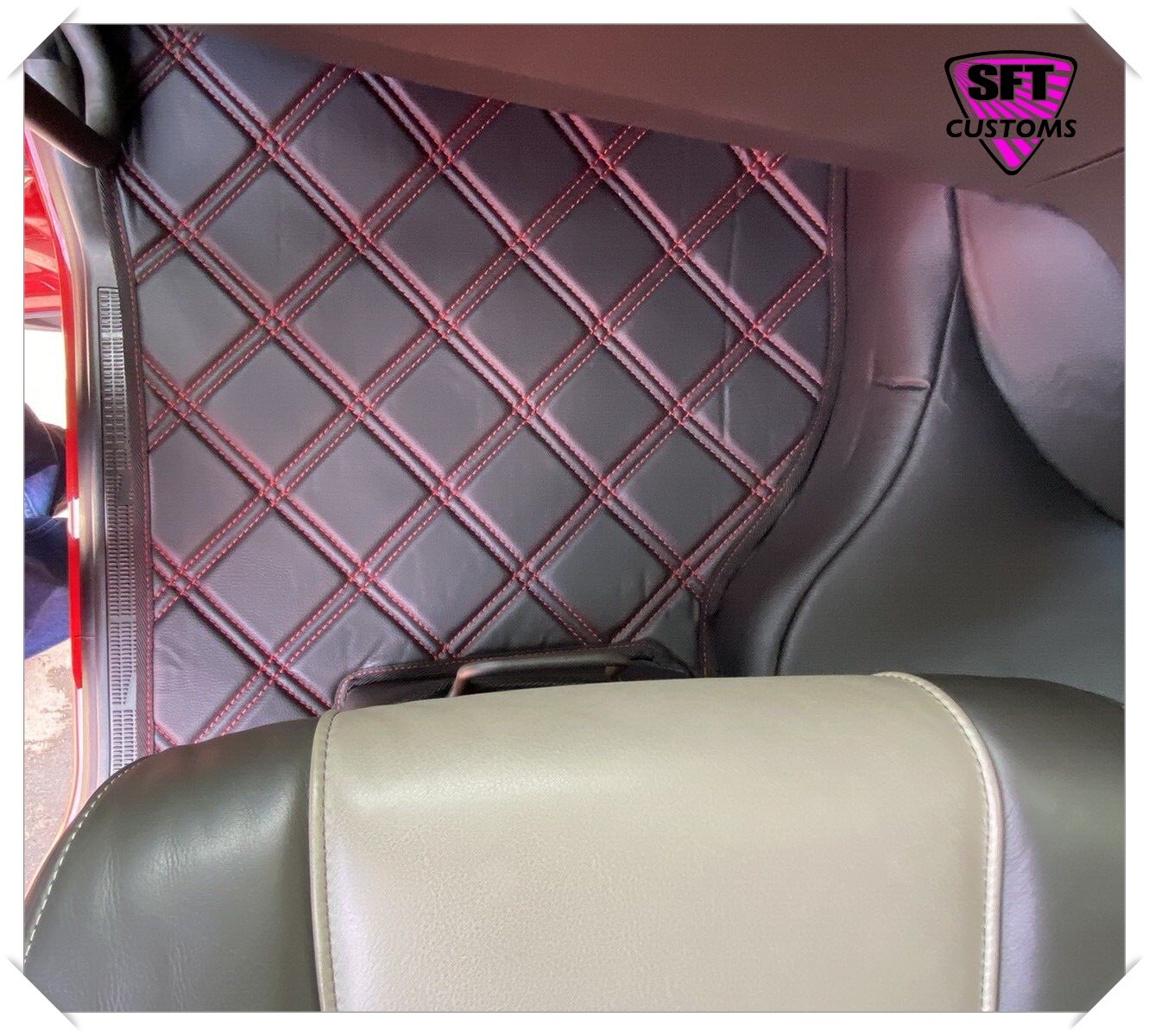 SET OF FLOOR MATS FOR VOLVO FH4 FH5 BLACK RED DOUBLE DIAMOND STITCHING ...