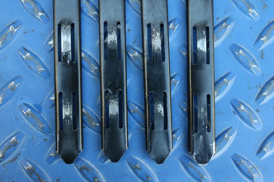 1999-2004 Ford Mustang Cobra Headlight Mounting Clips Pins Set OEM | eBay