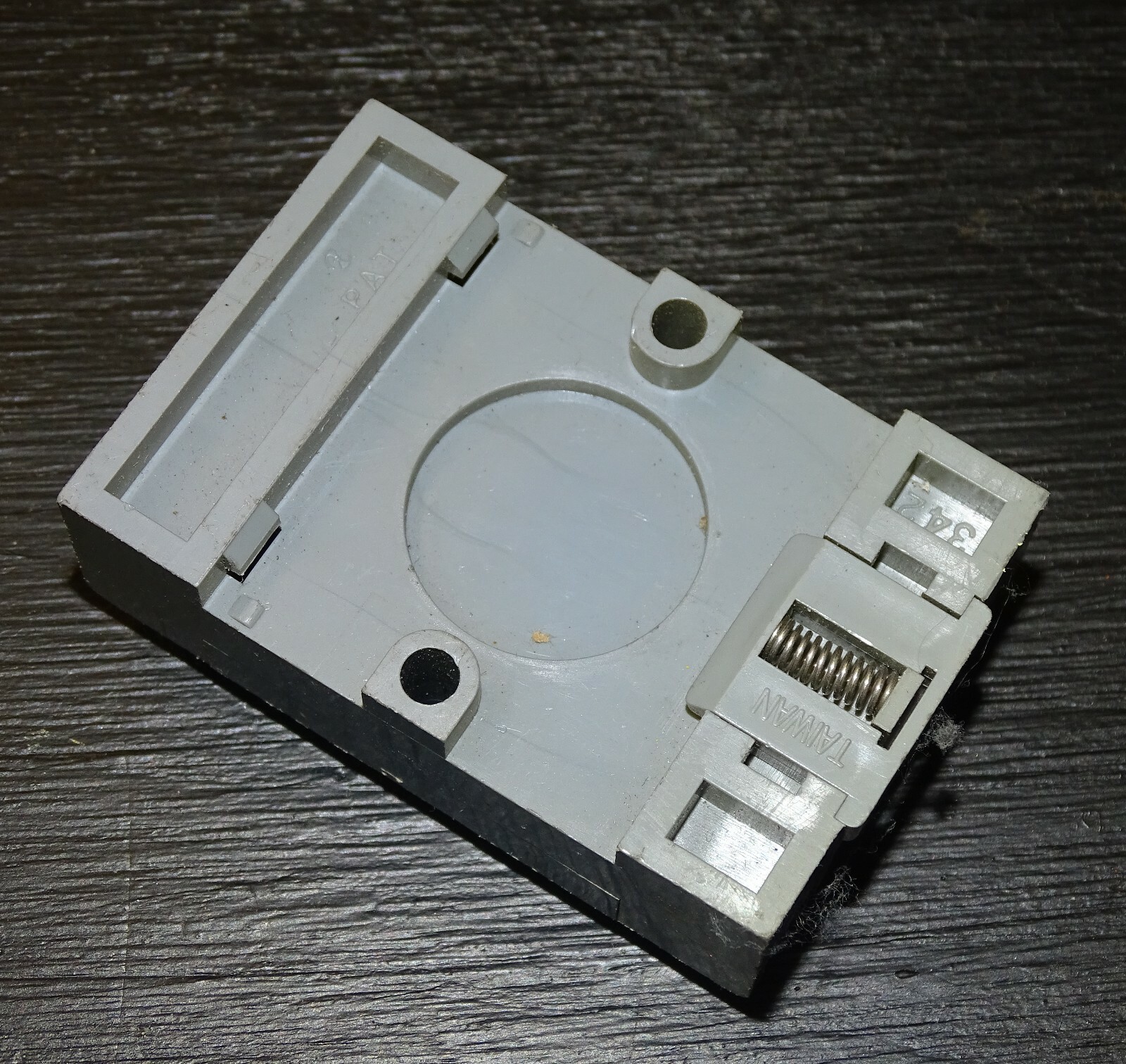 New IDEC Relay socket - 8-pin - SR2P-06 - 10 | Grelly USA