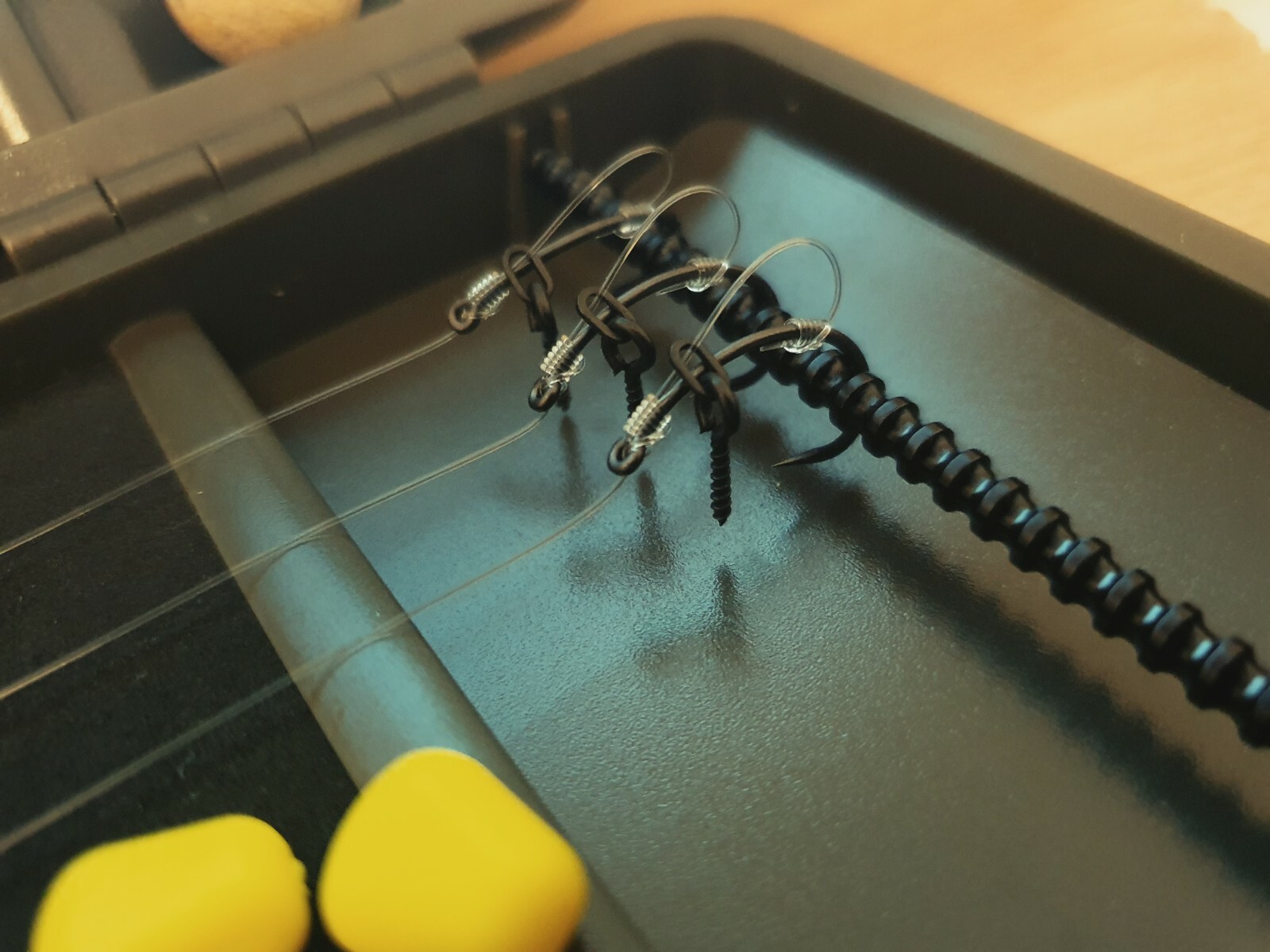 Invisible IQ2 D Rig / Danny Fairbrass Style - Korda - Teflon Hooks / 3 ...