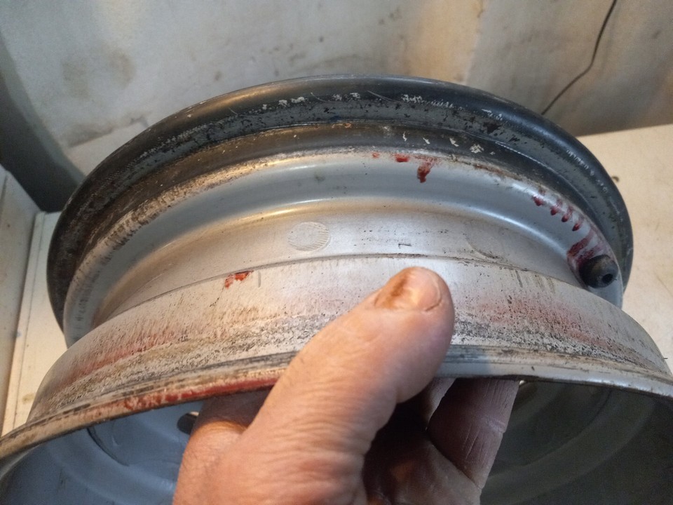 1974-1978 Datsun 240Z 260Z 280Z? Steel Wheel Rim TOPY 2-74 5Jx14S 3.2t ...