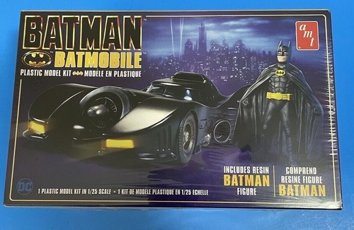 '89 Batman Batmobile AMT Plastic Model Kit w/ Resin Batman Figure 1:25 ...