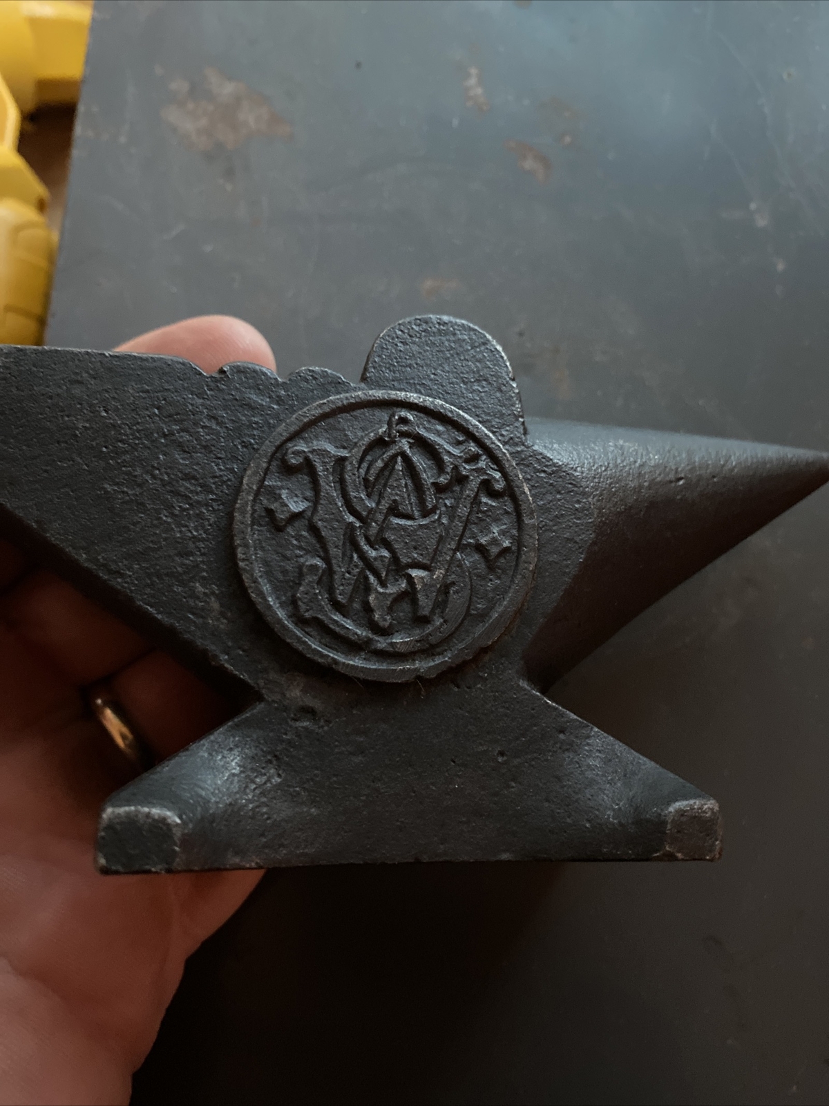 Smith & Wesson Anvil Gunsmith Cast Iron Blacksmith Paperweight Gun ...