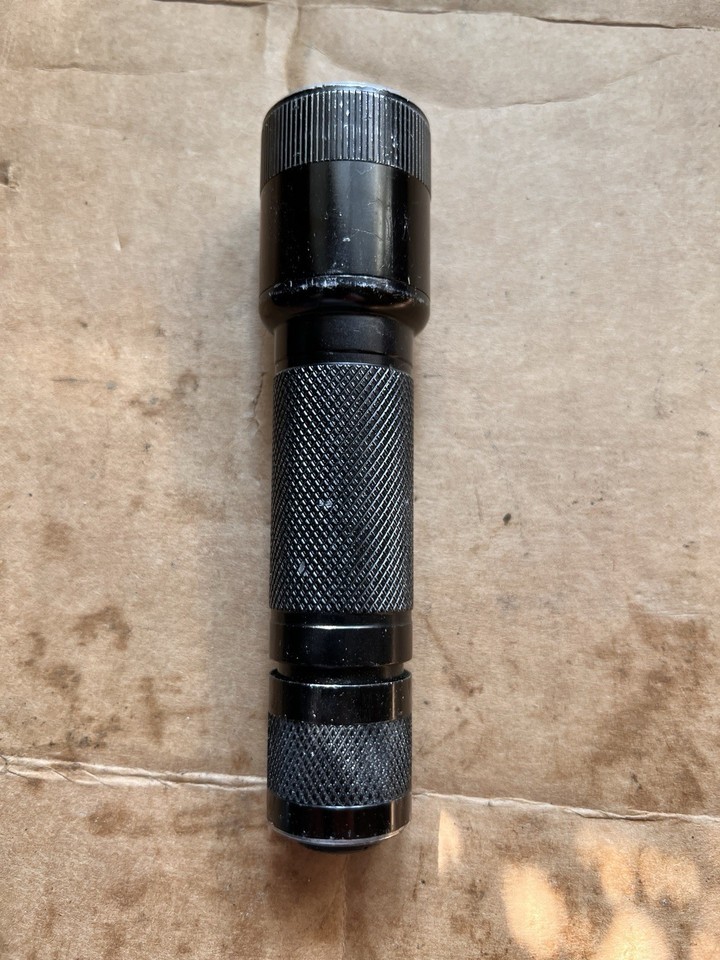 LASER PRODUCTS SUREFIRE 6P VINTAGE FLASHLIGHT, W/ Holster & Extra Bulbs ...