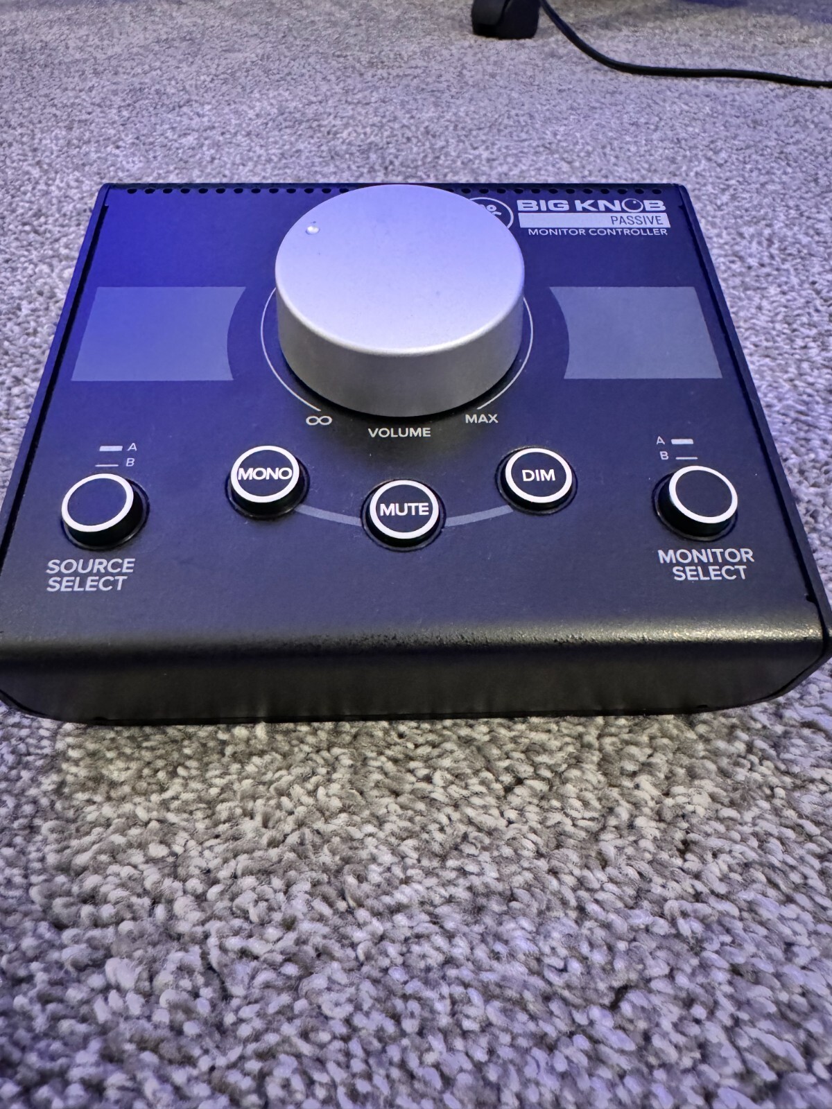 CLEAN and LIGHTLY USED : Mackie Big Knob Passive 2x2 Studio Monitor ...