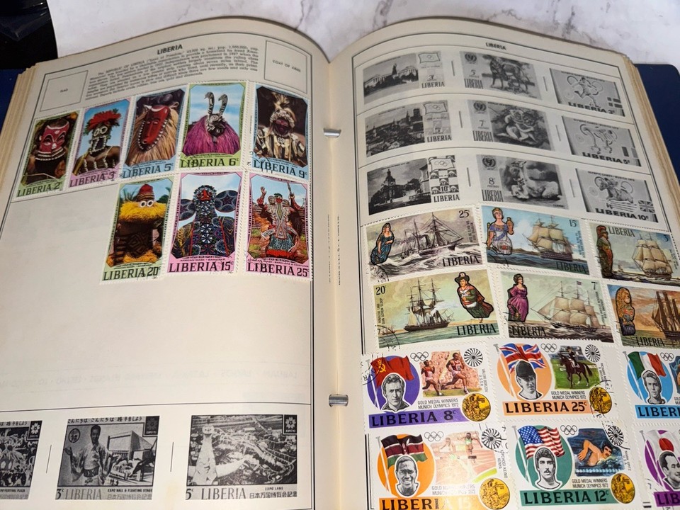 Vintage 1973 Ambassador Album for Stamps of the World H. E. Harris ...