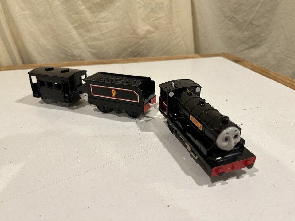 Hit Toy Motorized Donald with Black Car for Thomas and Friends ...