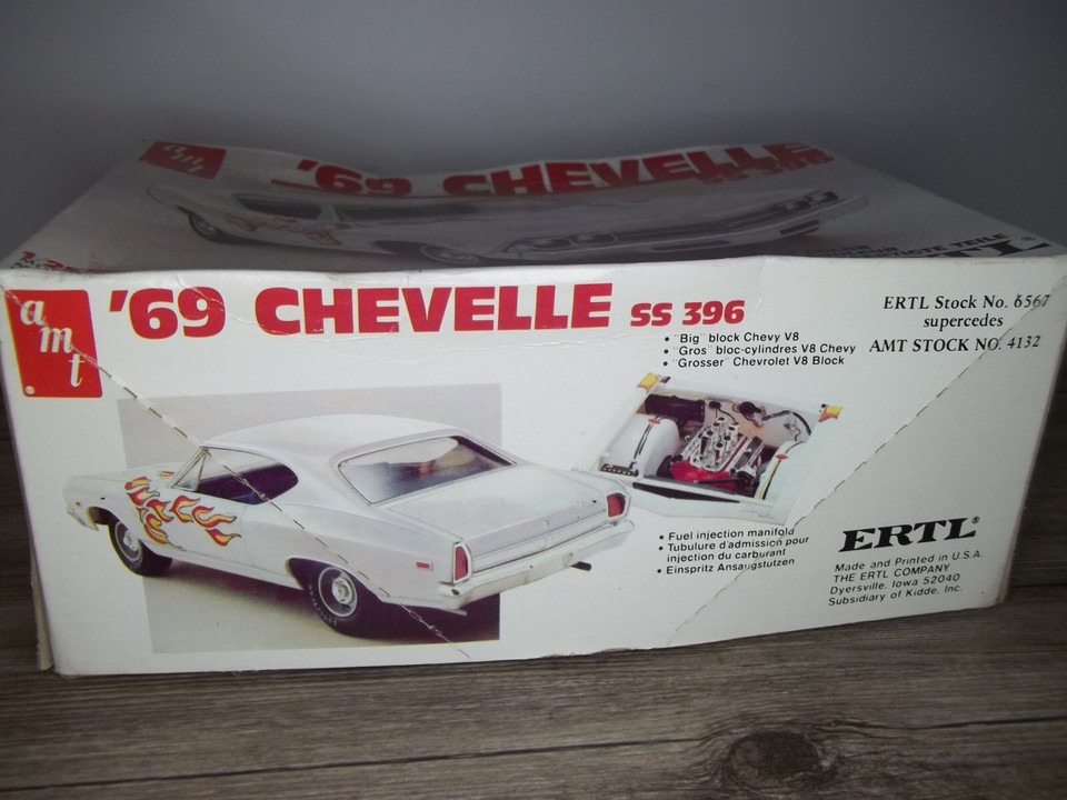 AMT Ertl model car kit classic '69 Chevelle SS 396 car model 1/25 scale ...