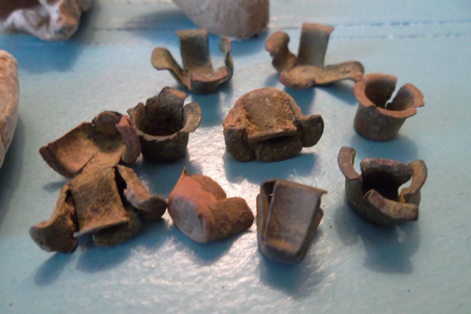 (32) FIRED, DUG BULLETS CONFEDERATE/UNION +PERCUSSION CAPS | eBay