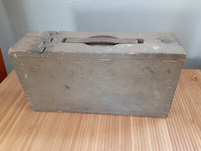 ANTIQUE Army MILITARY WWI Gilbert Toys wooden ammo box handle push lock ...