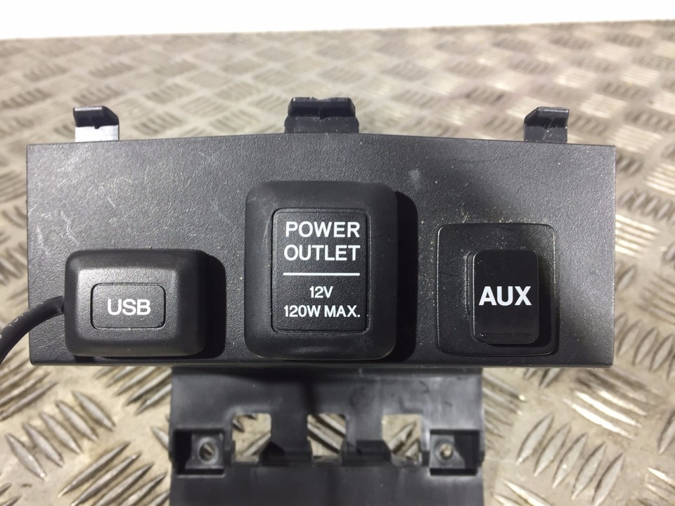2012 Honda Civic MK9 USB Aux Steckdose Panel GN321-13930 | eBay