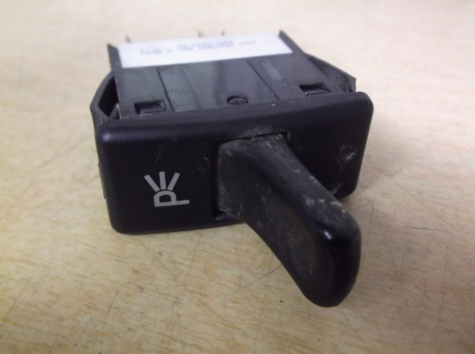 Peterbilt P27-1040-02 Parking Light Lamp Switch 05679HD Rev D *FREE ...