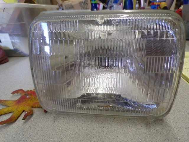 Sylvania Halogen Headlight Sealed Beam H6054/H6059 2B1 012207 12V 1445 ...