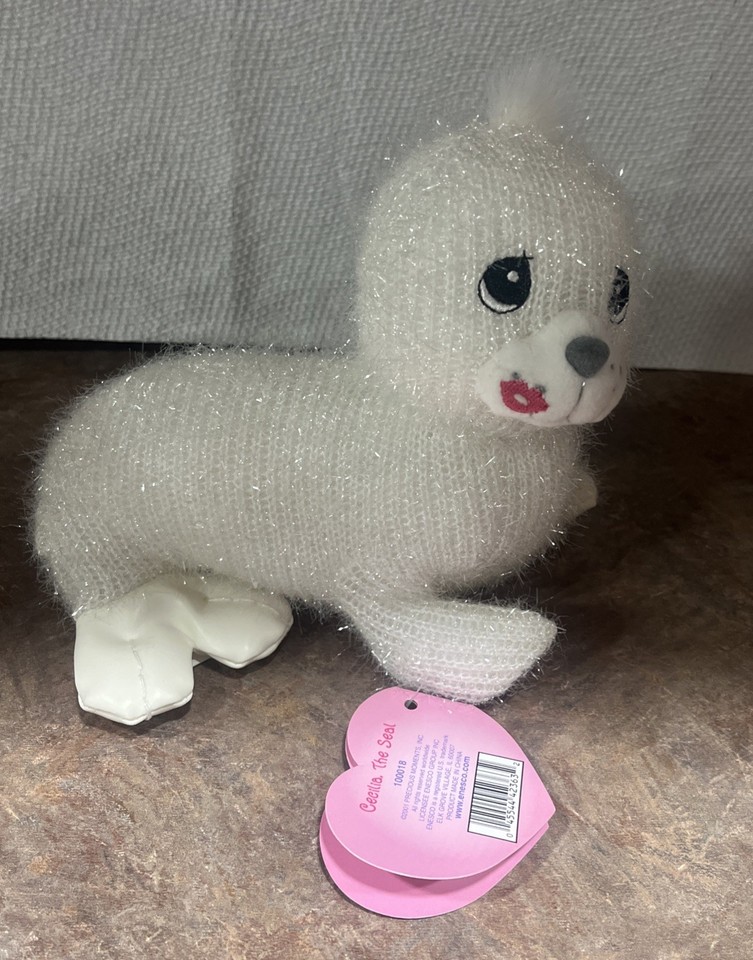 Precious Moments Fun Club Seal-ed with a Kiss with Case Charter Piece ...