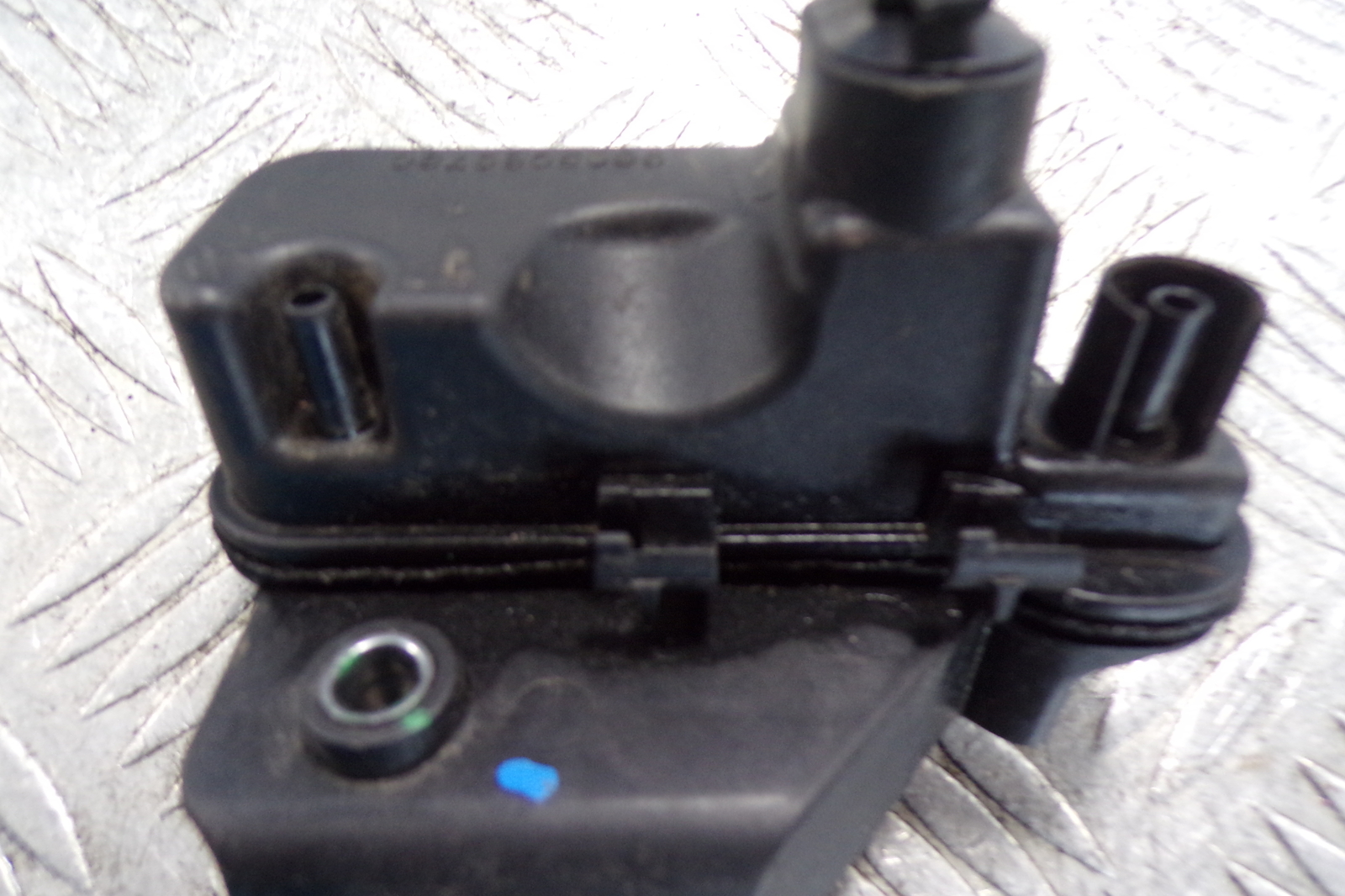 2017 Ford Kuga 2.0 TDCi Diesel Vacuum Container 9805069780 for sale ...